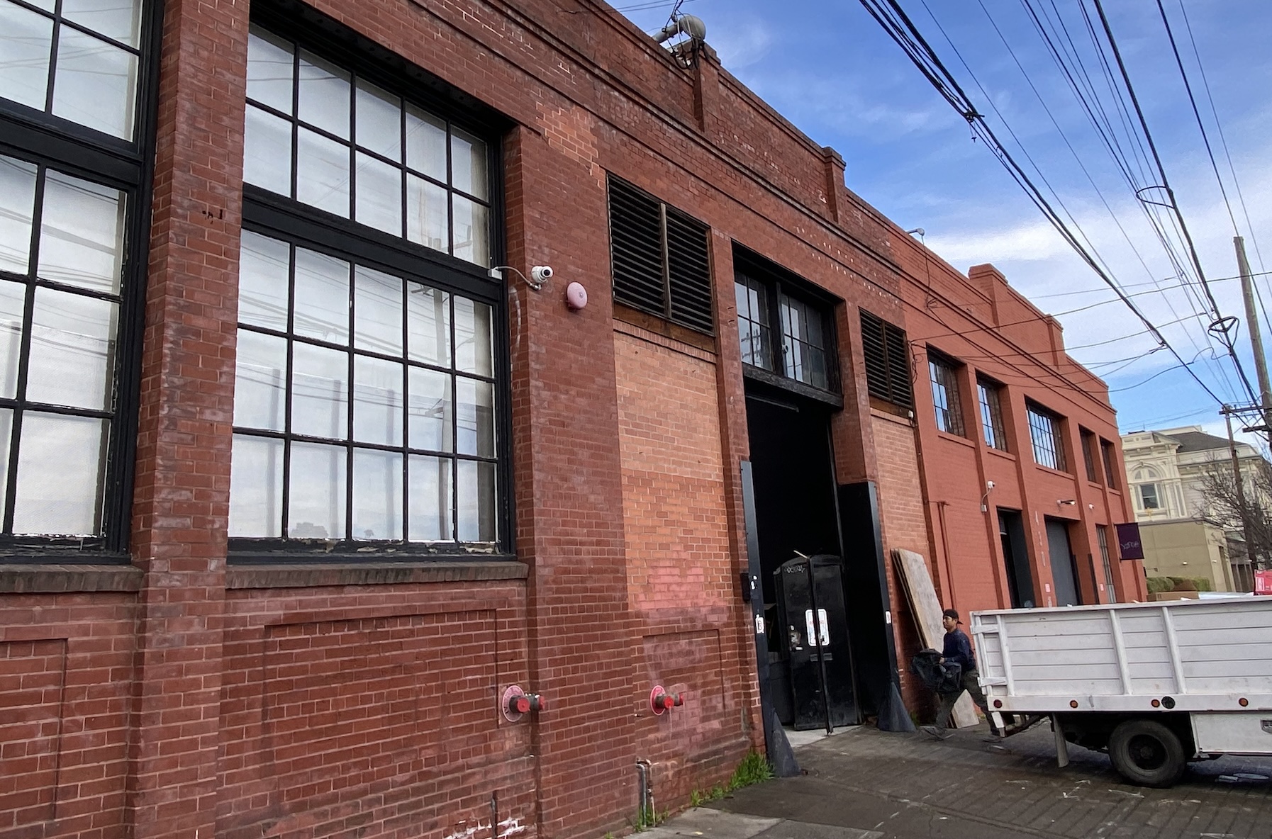 Hedge Coffee is brewing up a cafe and roastery over on Shotwell Street
