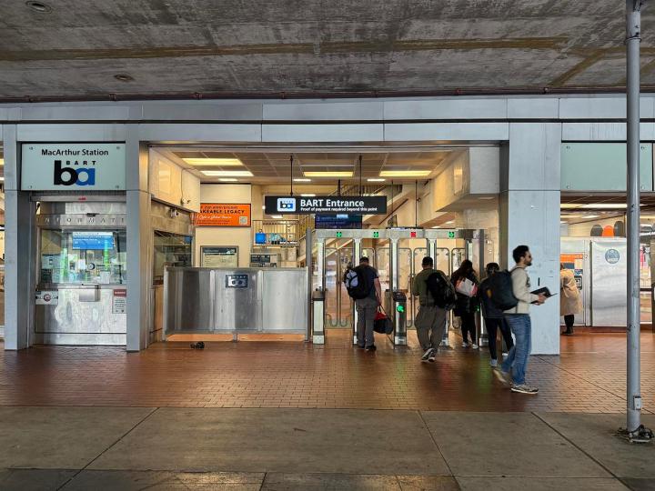BART knows their new fare gates aren’t working