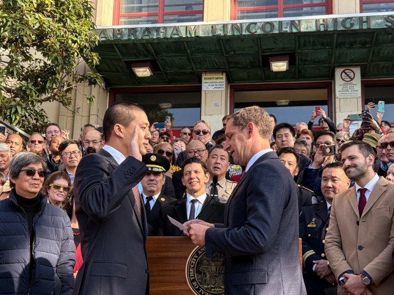 Welcome to City Hall, Alan Wong